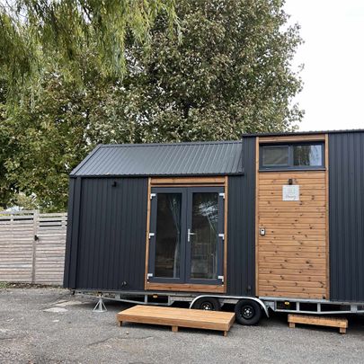 mobile tiny home uk