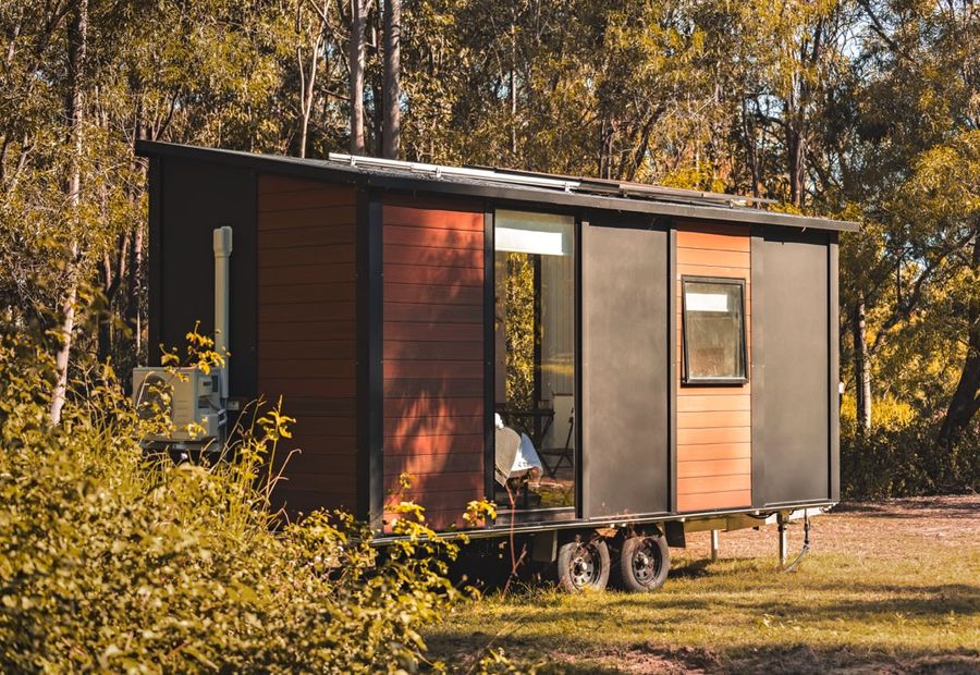 mirror reflections by tiny away